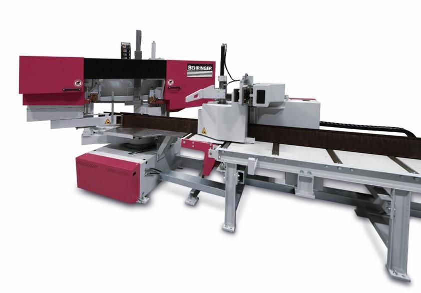 Automatic miter band saw suitable for complex cutting tasks