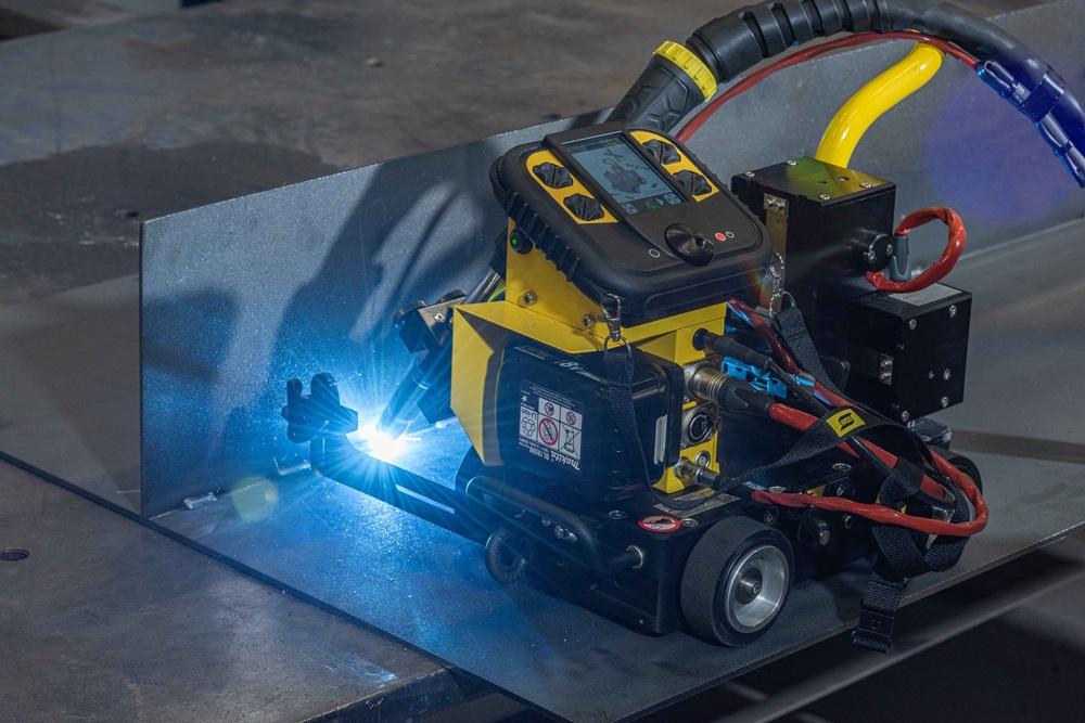 Battery-powered welding tractors introduced