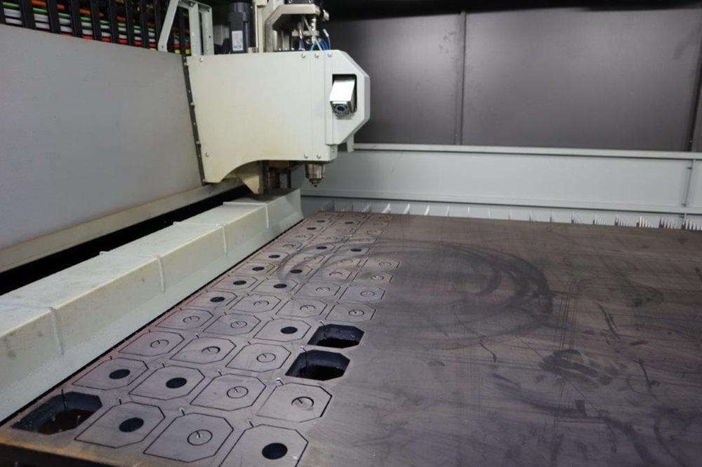 BLM GROUP helps Fast Trak expand business with tube/sheet laser