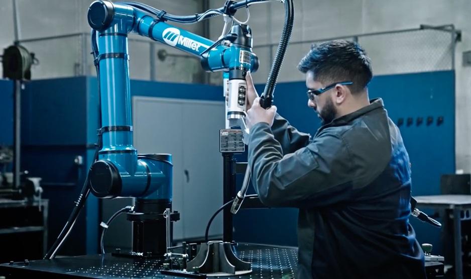 Cobots, new controls, and the future of welding automation