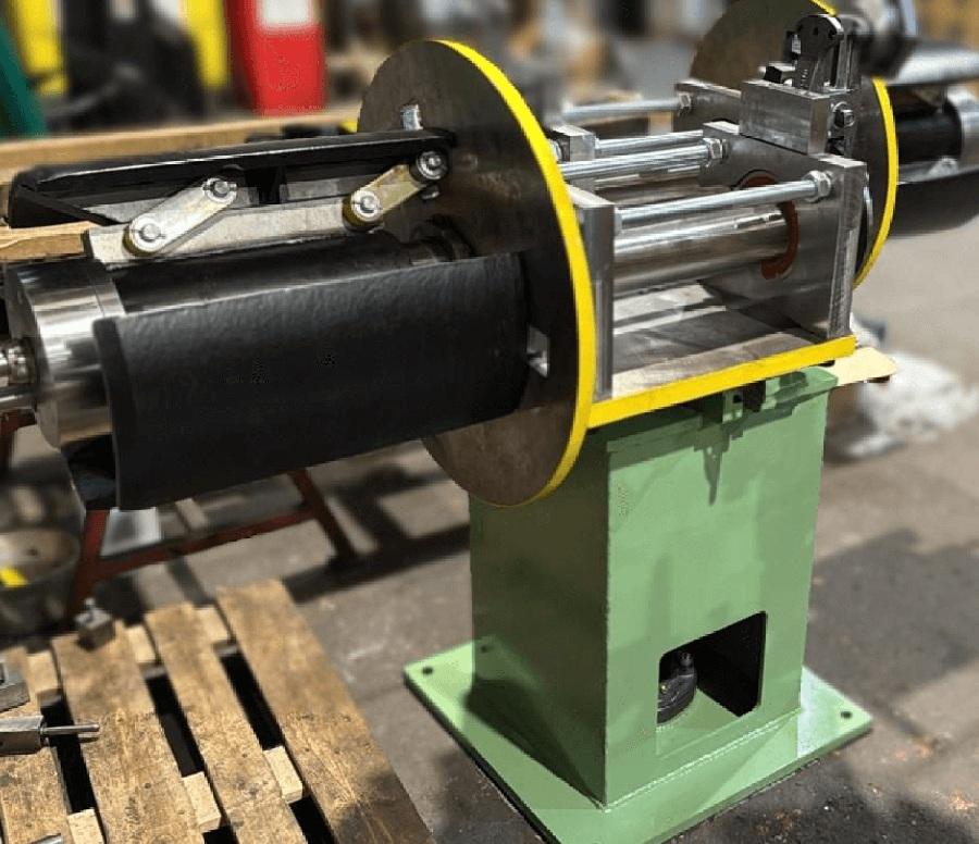 Double-mandrel uncoiler handles coil ODs up to 79 in.