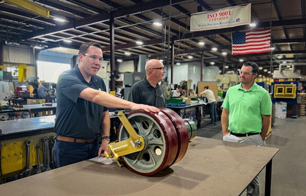 Heavy-duty casters move massive loads