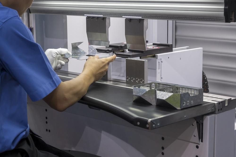 How to minimize injury risk in the bending department