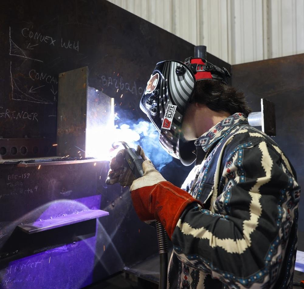 Lexicon Inc. hosts 140 Arkansas students for welding competition
