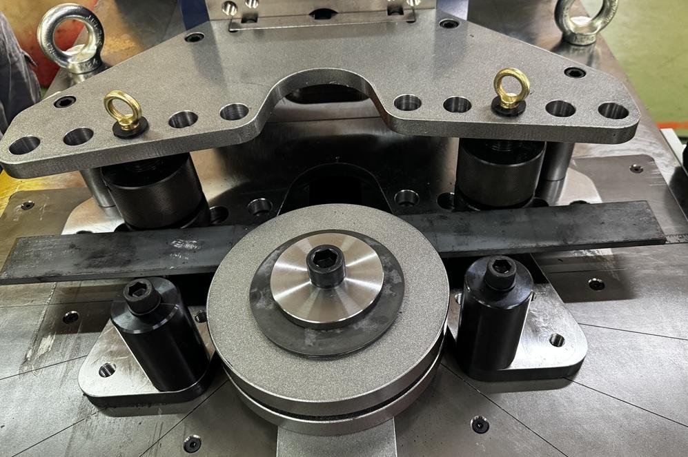 Meet the horizontal press brake