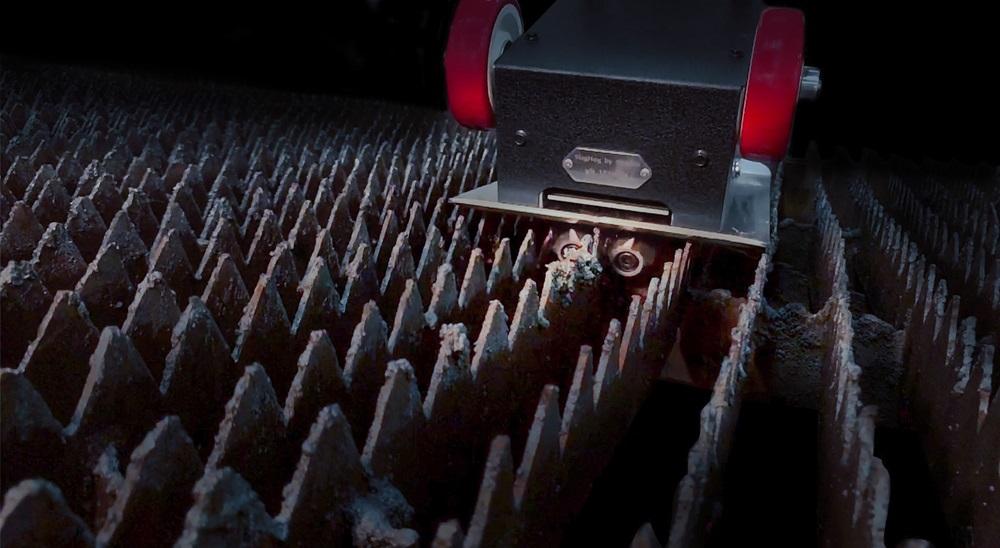 The hidden cost of ultrahigh-power fiber lasers: slat cleaning