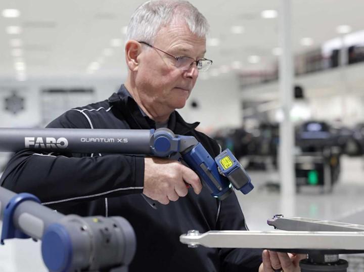 Portable metrology system is configurable for manufacturing measurement