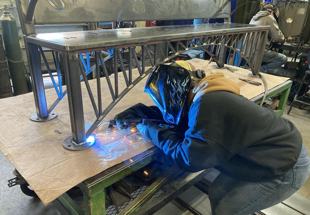 Teen welder builds bench honoring Massachusetts bridge