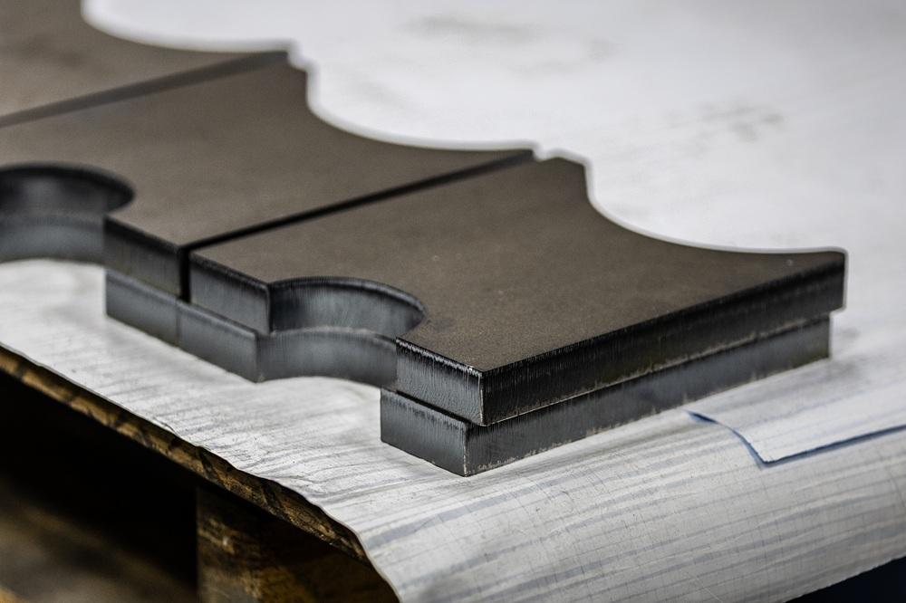 Thick plate cutting meets the laser